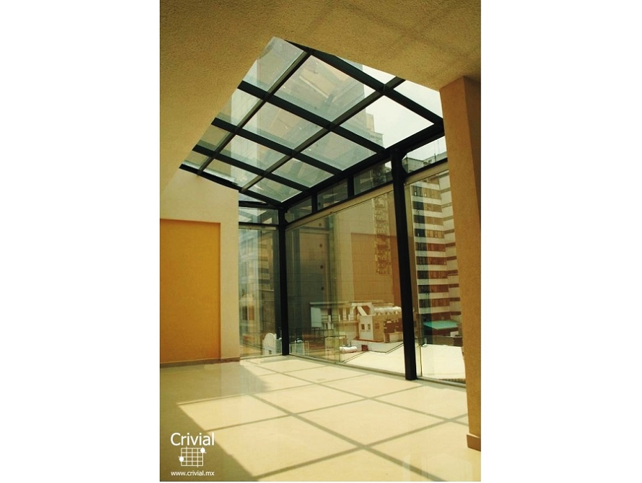 Pin de Julio en Patio de luz | Techo de vidrio, Techo de cristal ...